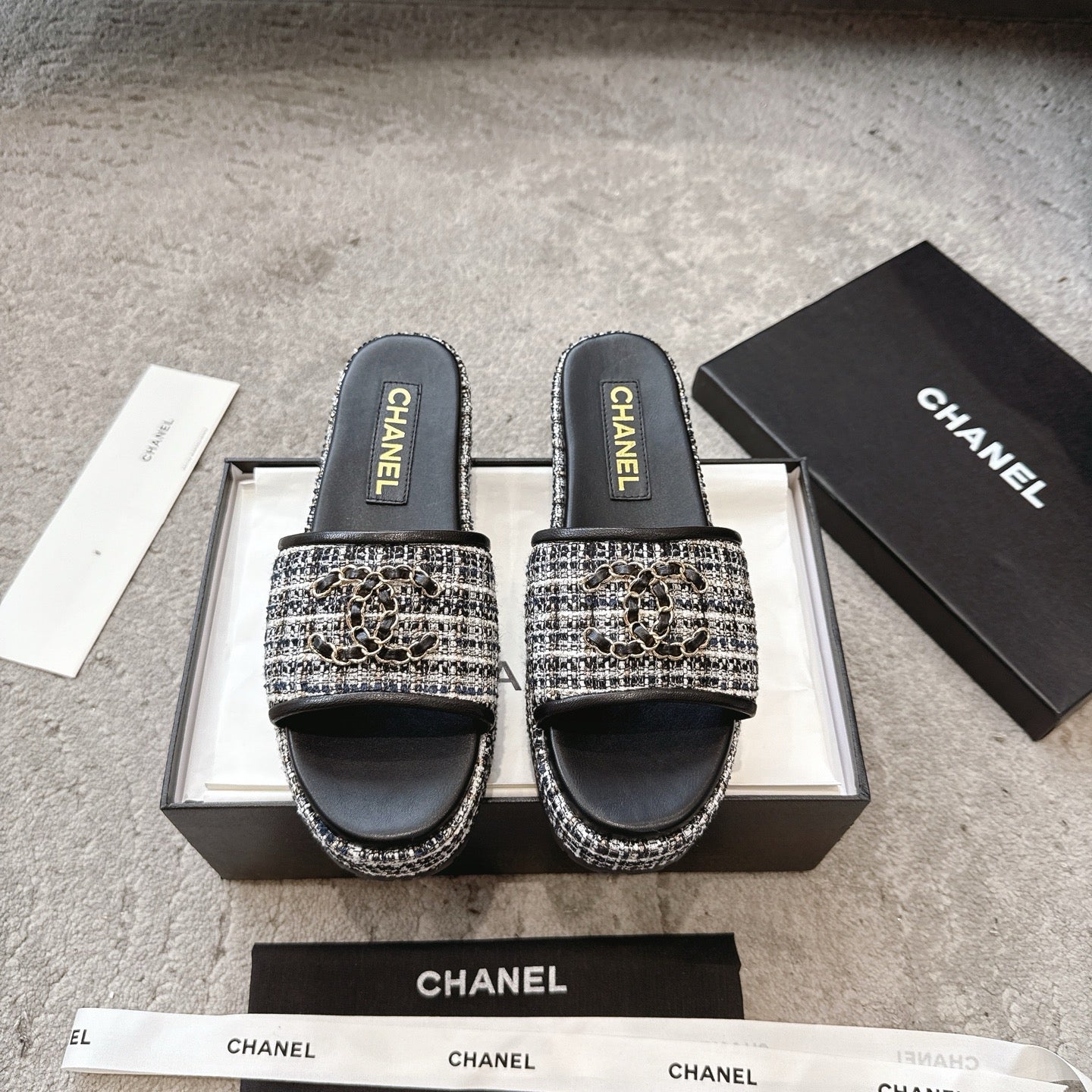 PLASTFORM HEELS IN BLACK TWEED AND CALFSKIN – TP Luxe